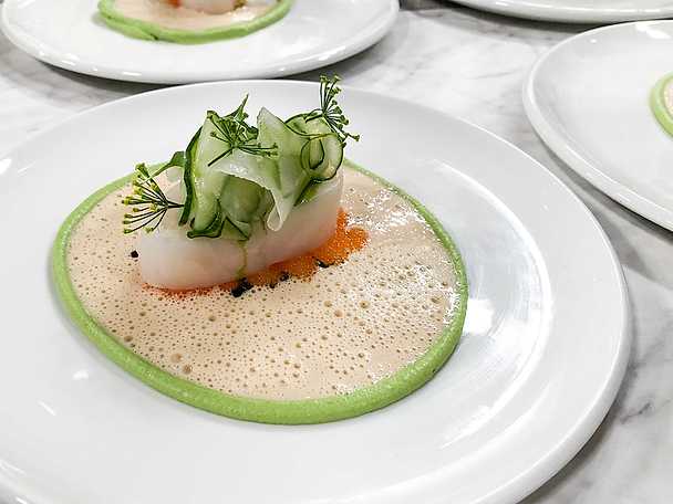 Bakad piggvar med vitvinssås | Recept från Köket.se