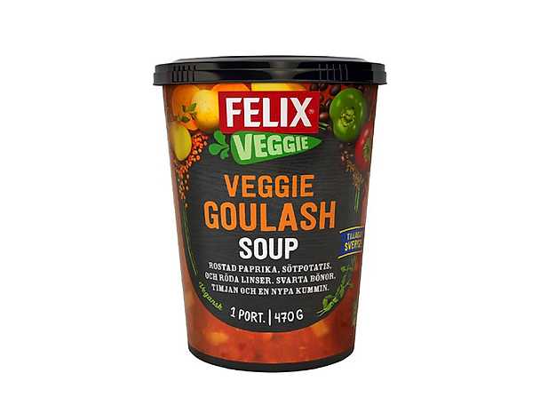 Gulasch i brödskål med parmesancrème | Recept från Köket.se