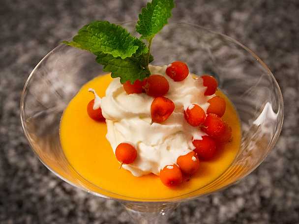 Havtornspannacotta med vit choklad | Recept från Köket.se