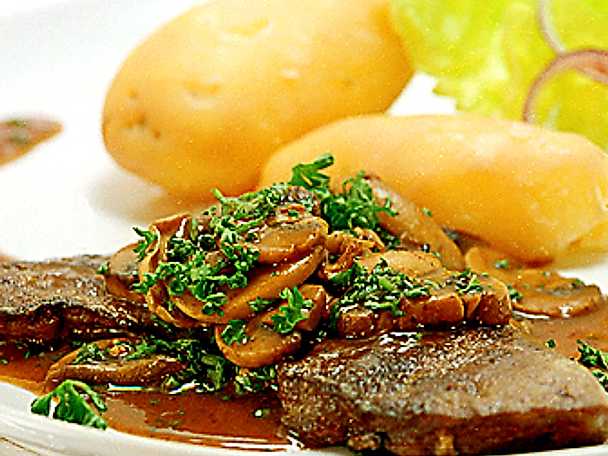 Kalvlever med champinjonsky | Recept från Köket.se
