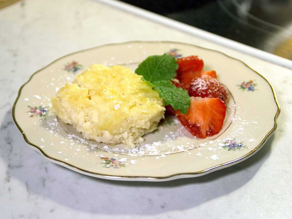 Ananaspaj toppad med Limoncello | Köket.se