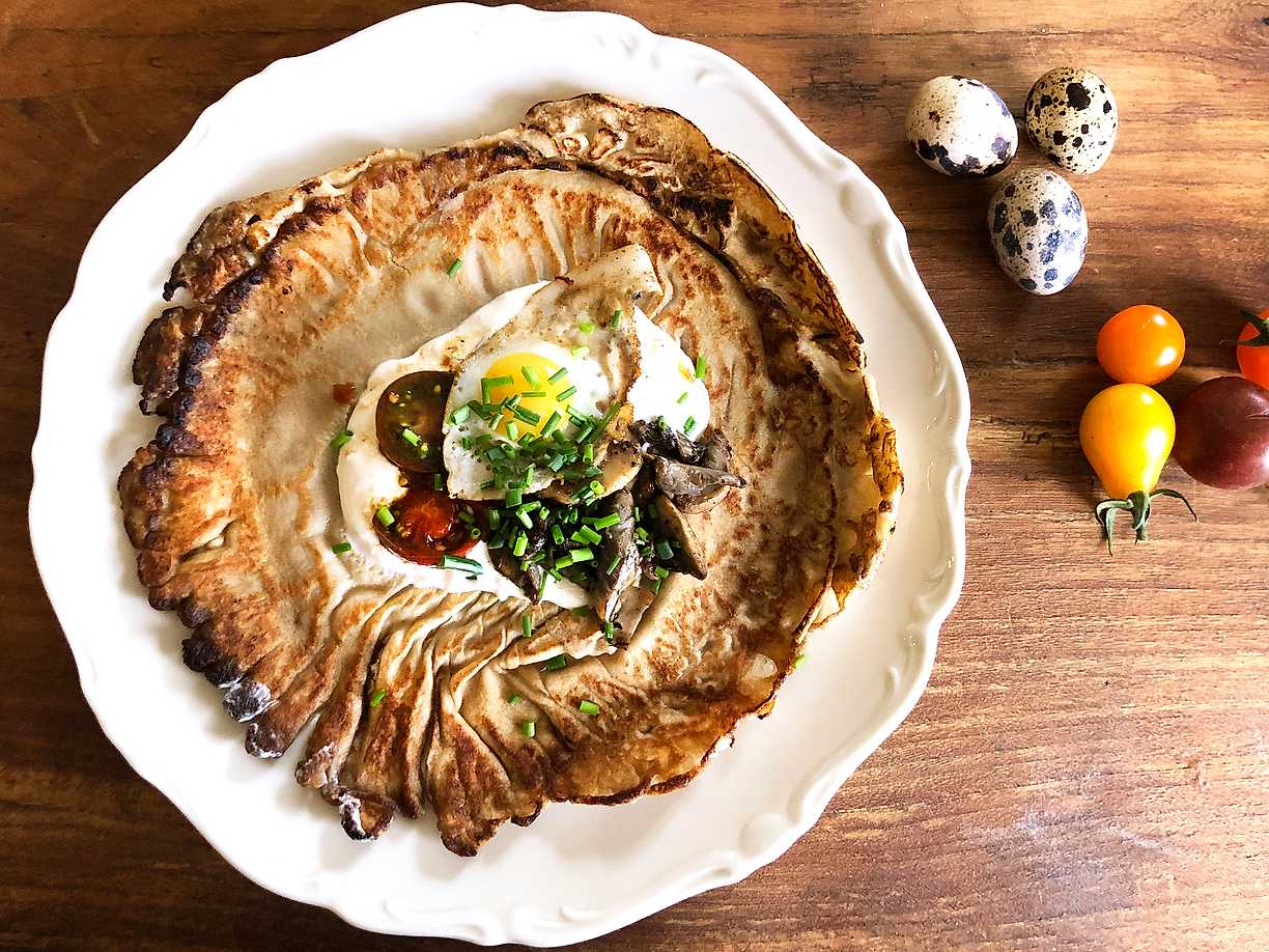 Blinier med svamp och vaktelägg | Köket.se