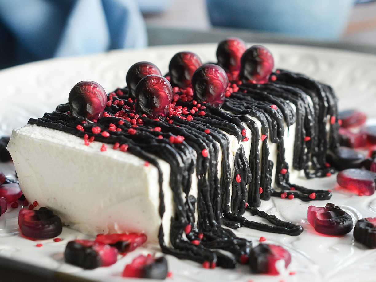 Kalas-glass med hallonlakrits | Köket.se