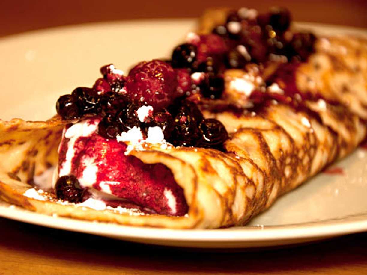 Crêpes med glass och bär | Köket.se