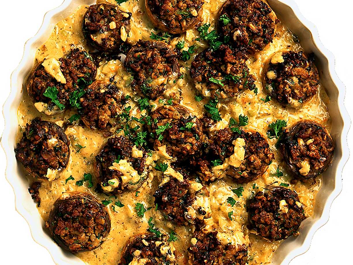 Färsfyllda champinjoner med vinsås | Köket.se