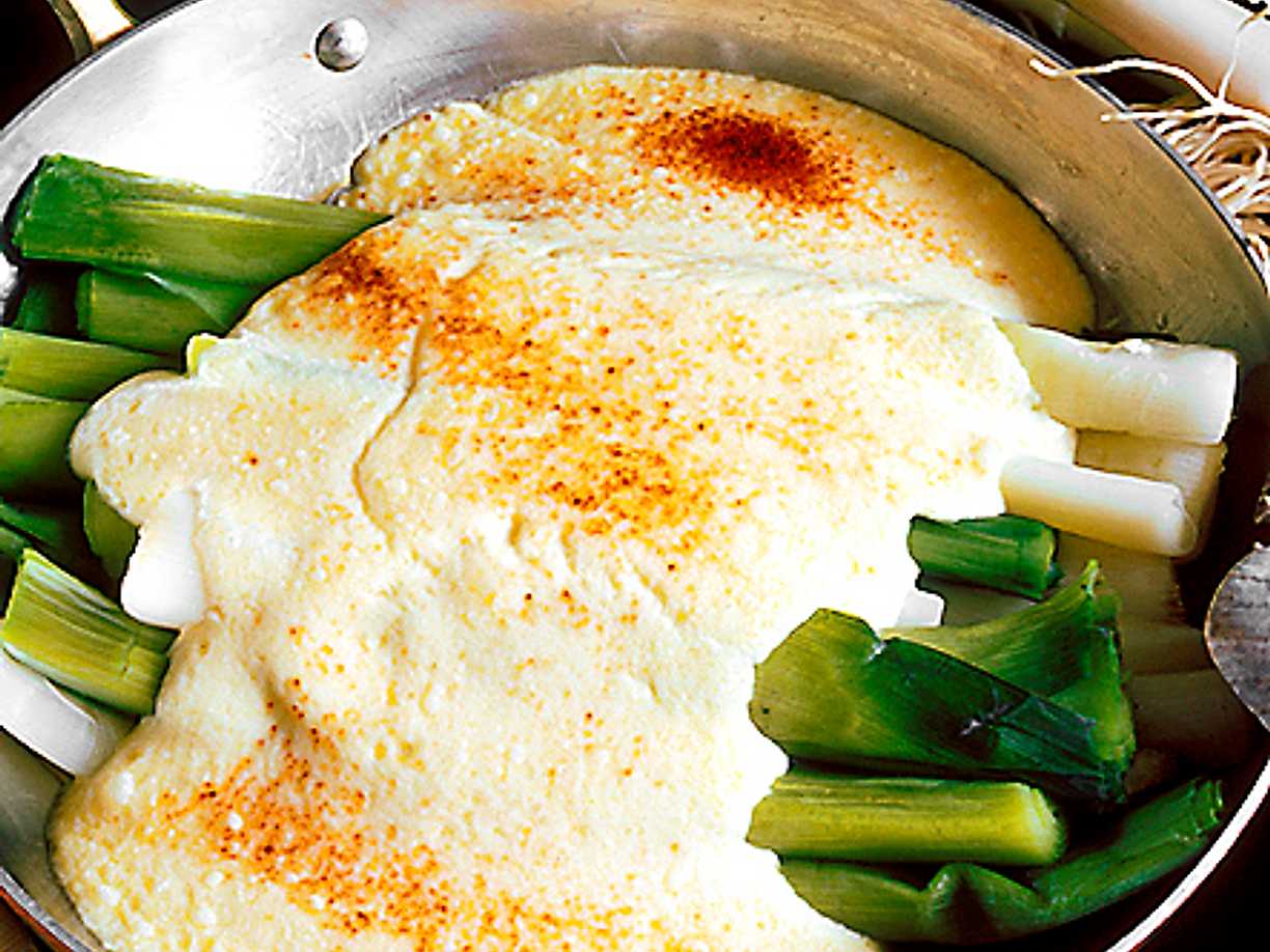 Färsk purjo med hollandaisesås | Köket.se