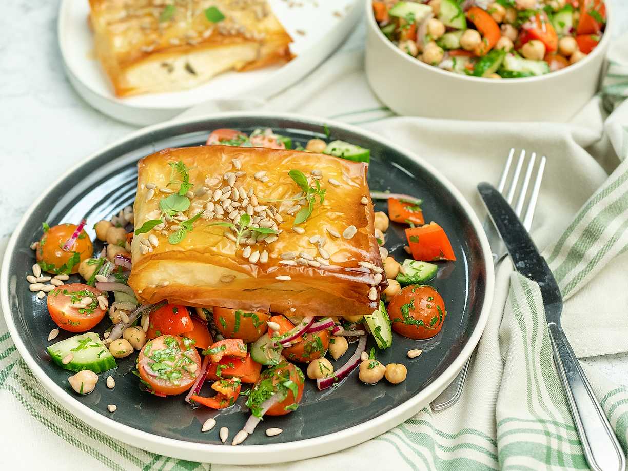 Feta i filodeg med kikärtssallad | Köket.se