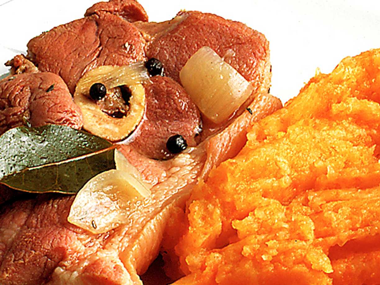 Fläsklägg med rotmos | Köket.se