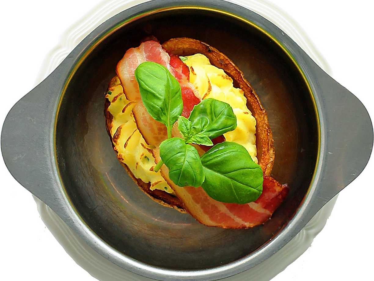 Fylld bakpotatis med bacon | Köket.se