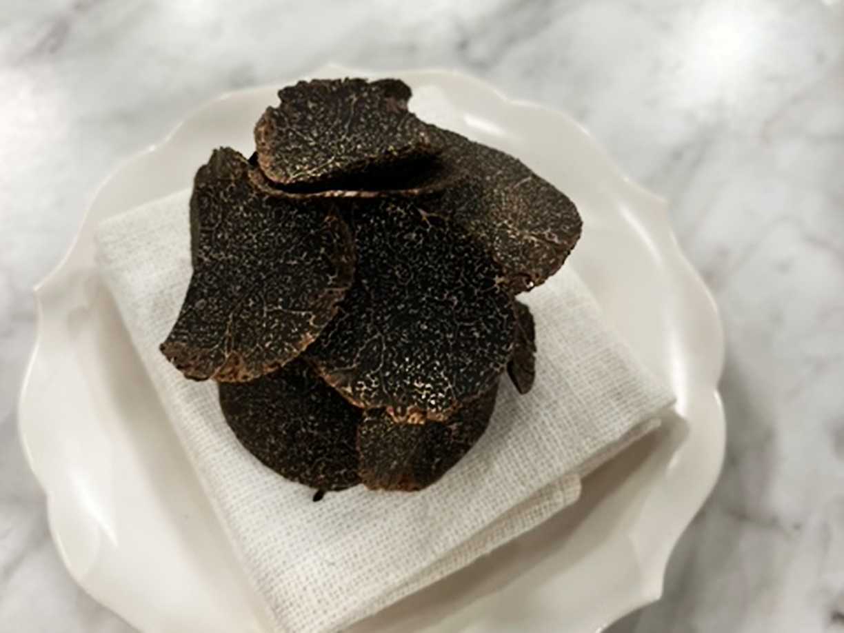 Handskuren råbiff med tryffel | Köket.se