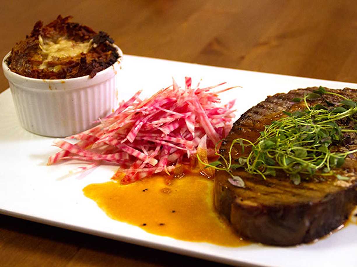 Jönssons potatisterrin med hängmörat nötkött | Köket.se