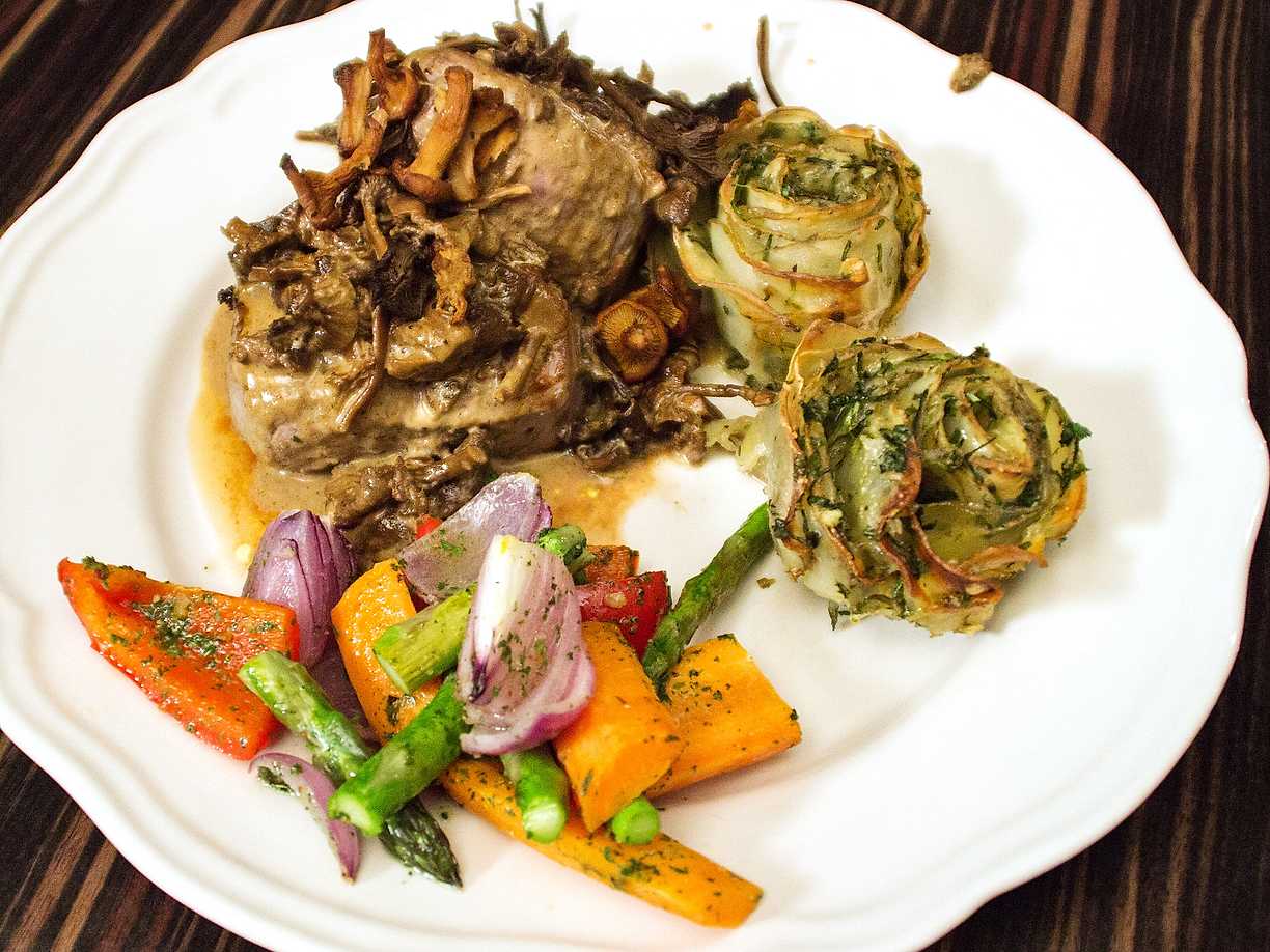 Kalvfilé med potatisrosor och svampsås - "Lucky biff med Lukes ...