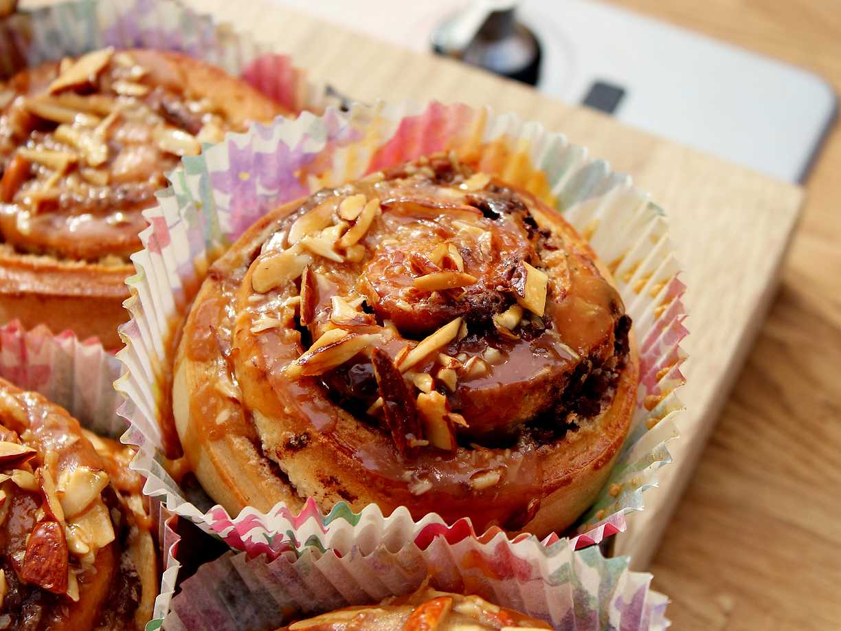Mandel- och chokladbulle med toscatäcke | Köket.se