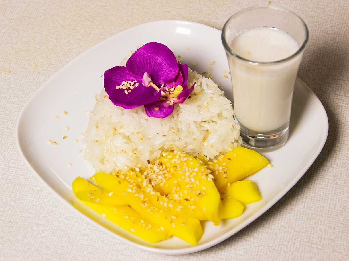 Khao Niew Ma Muang - sticky rice med mango | Köket.se