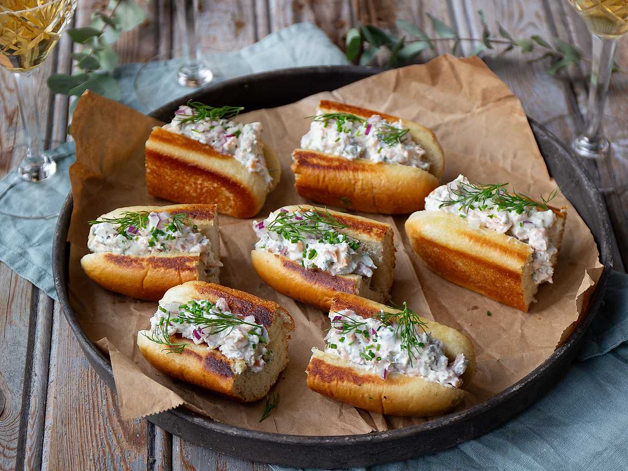 Snittar med laxröra | Köket.se