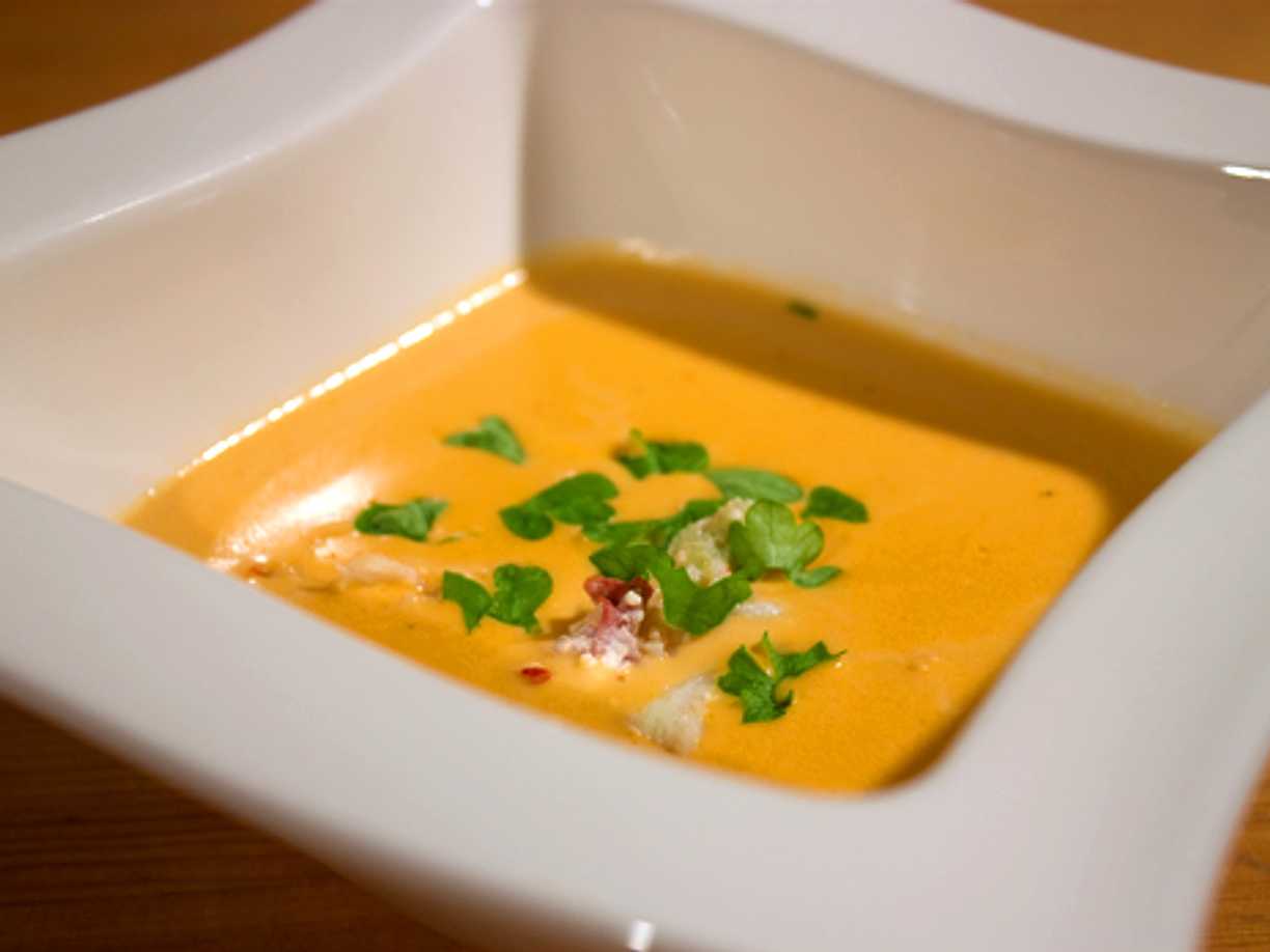 Krämig hummersoppa med saffran | Köket.se