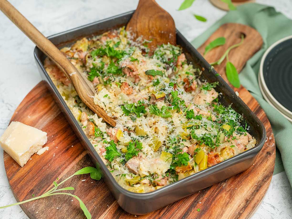 Kyckling och salsiccia i ugn med ris | Köket.se