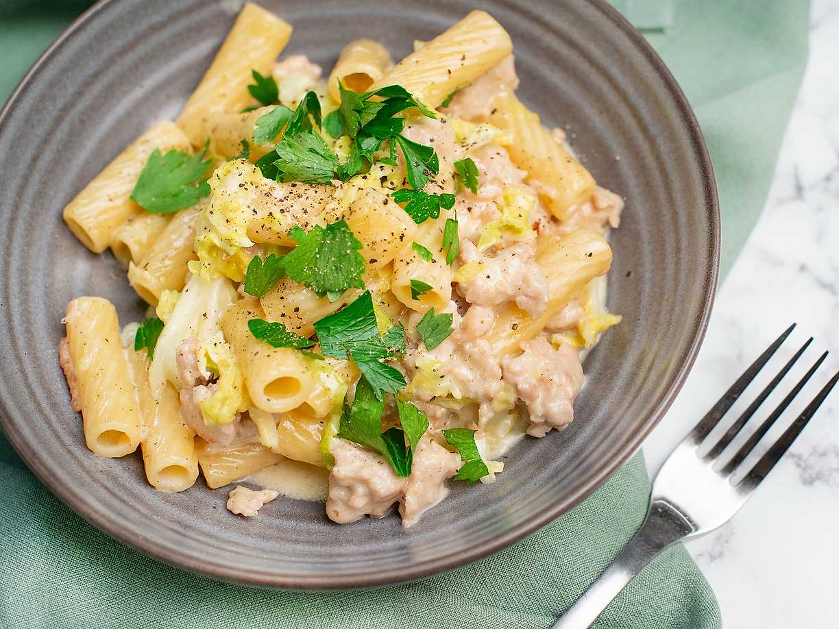 Kycklingpasta med savoykål och grädde | Köket.se