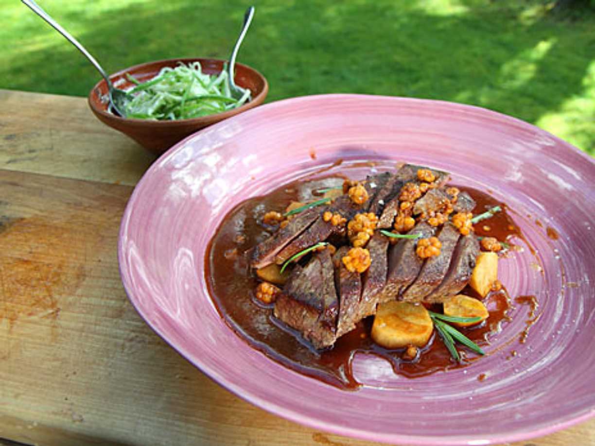 Lammytterfilé med jordärtskocka | Köket.se