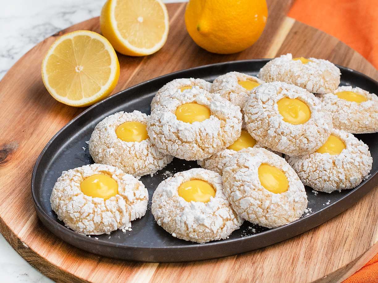 Lemon crinkle cookies med lemon curd | Köket.se