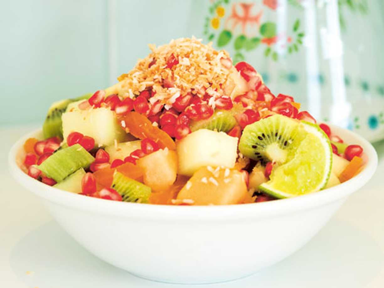 Lyxig fruktsallad med kokos | Köket.se