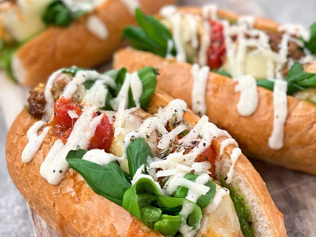 Meatball bun med parmesanmajonnäs | Köket.se