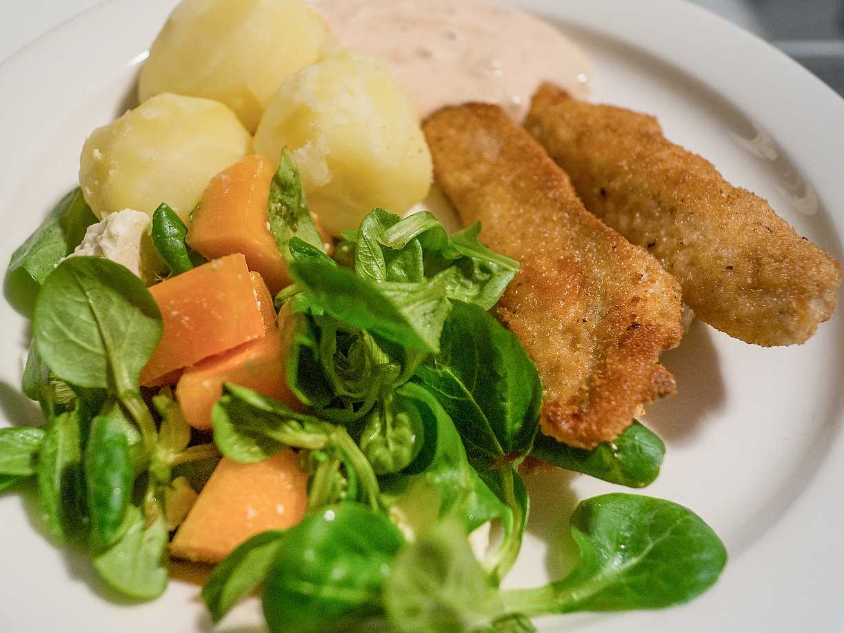 Panerad abborre med Djurösås | Köket.se