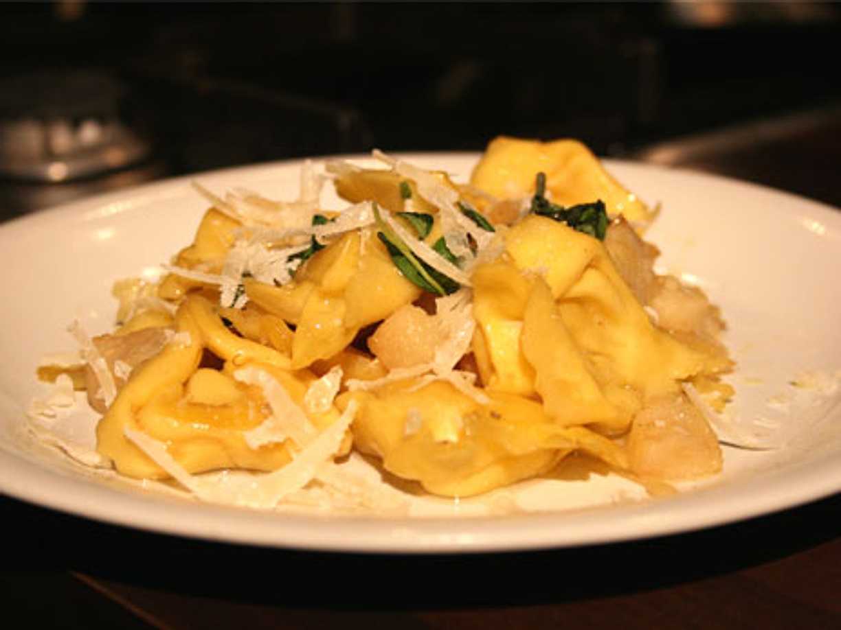 Pasta med söta päron - Interpreatione di pasta Quatro Leoni | Köket.se