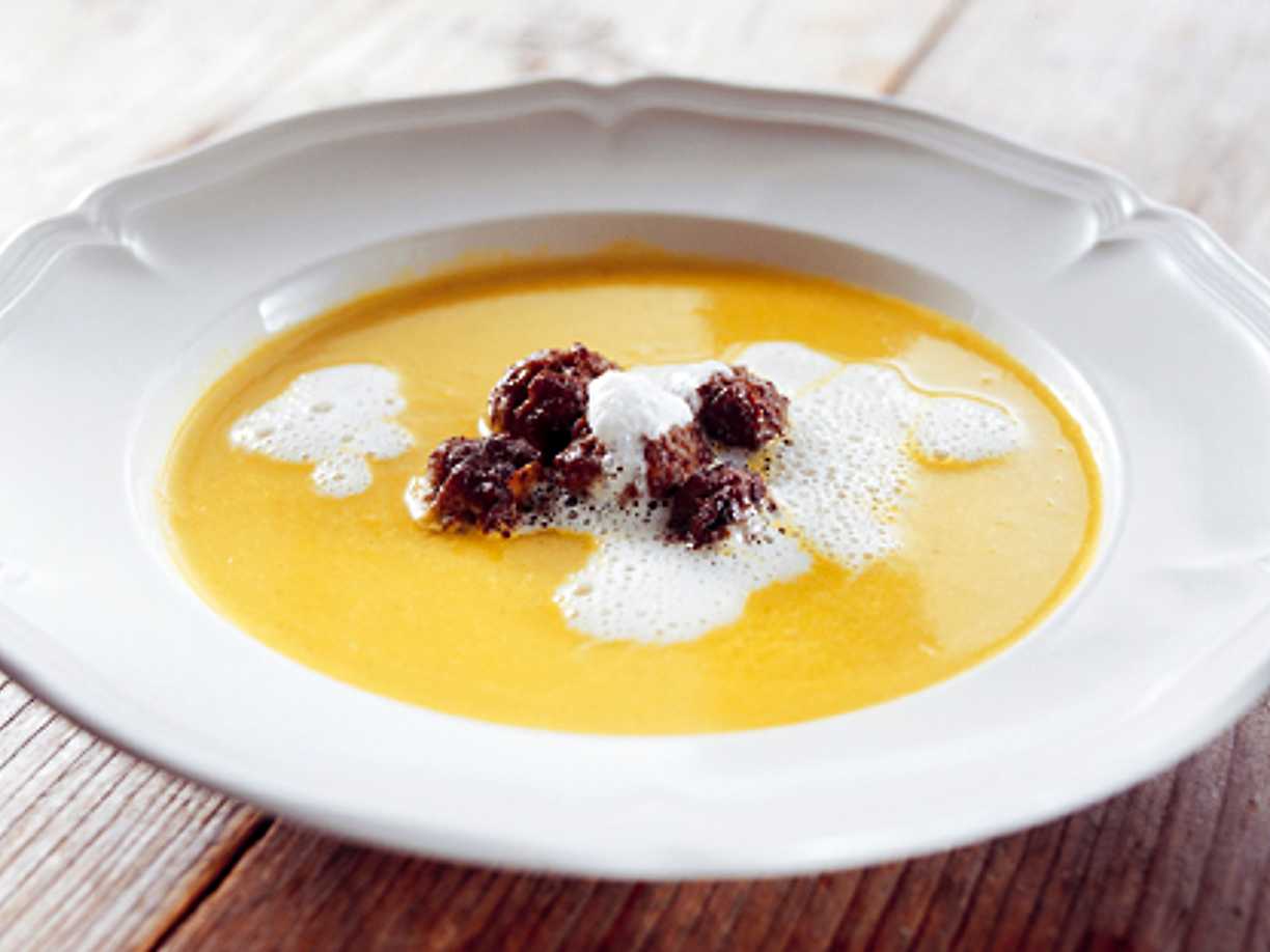 Purjolökssoppa med köttbullar av viltfärs | Köket.se