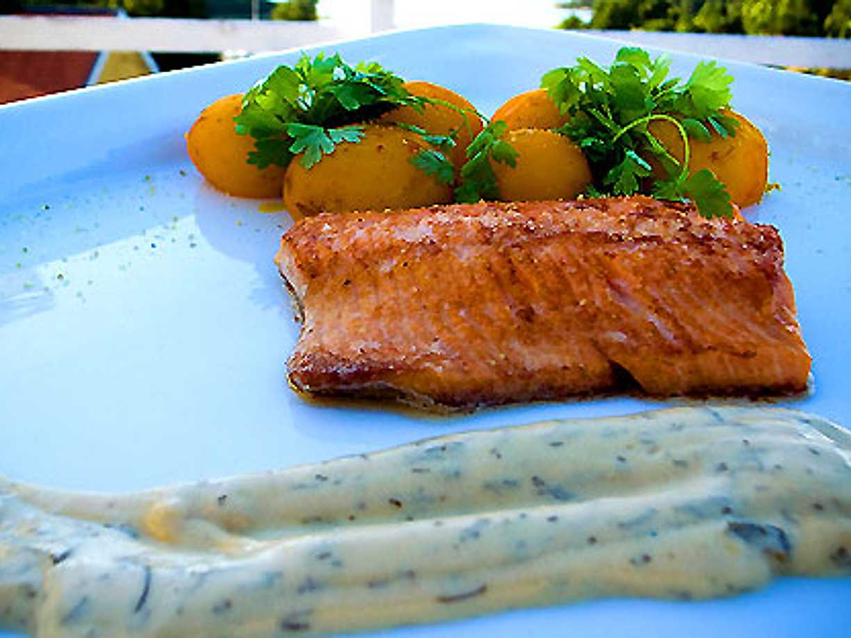 Rimmad röding med sherrysås och saffranspotatis | Köket.se