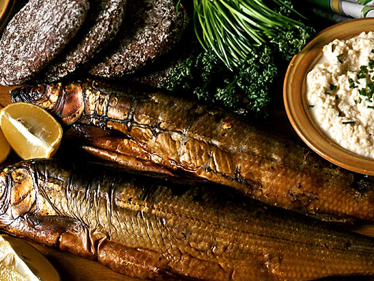 Rökt fisk med äggröra | Köket.se