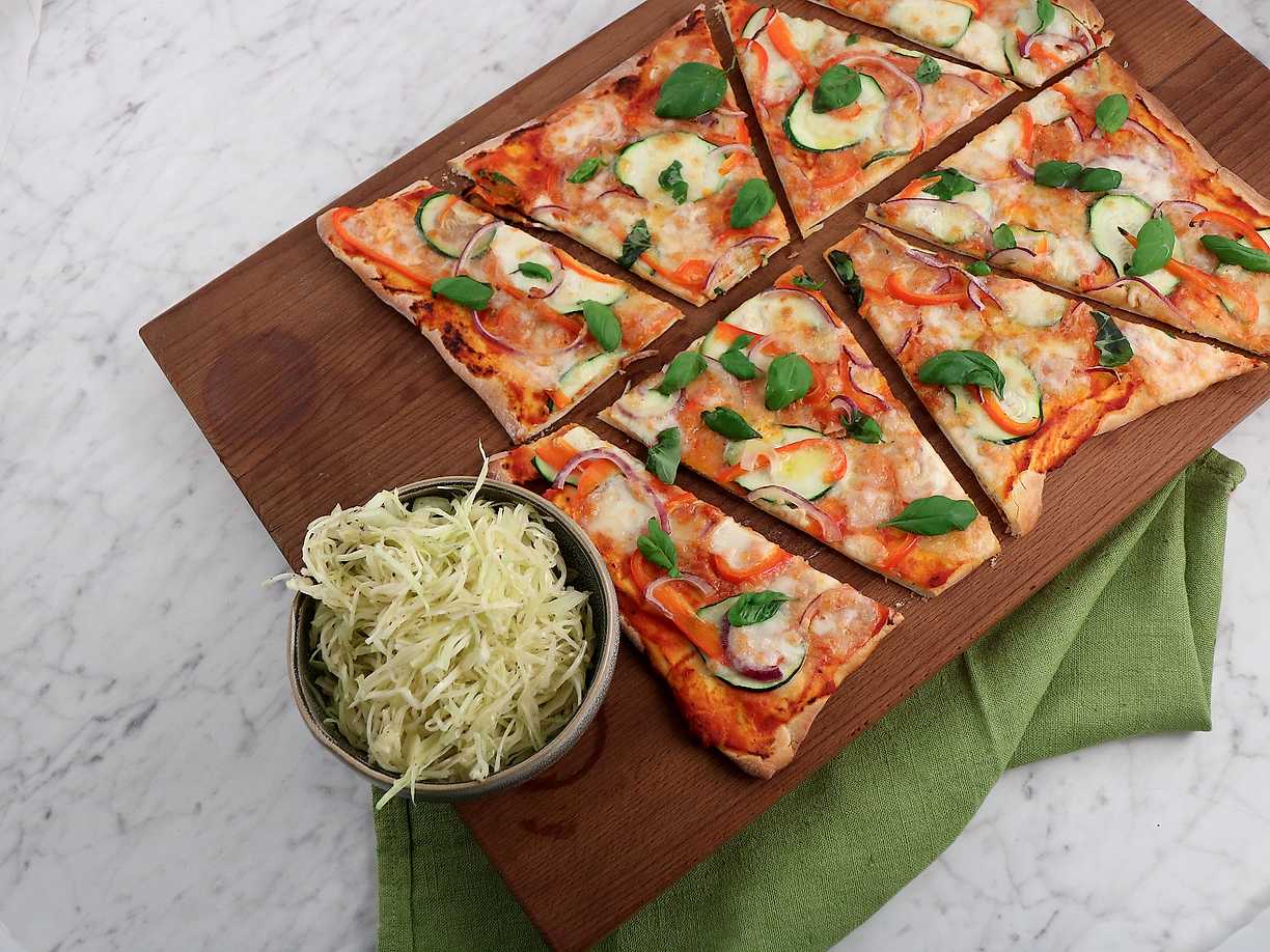 Siris bästa pizza med hemgjord pizzasallad | Köket.se