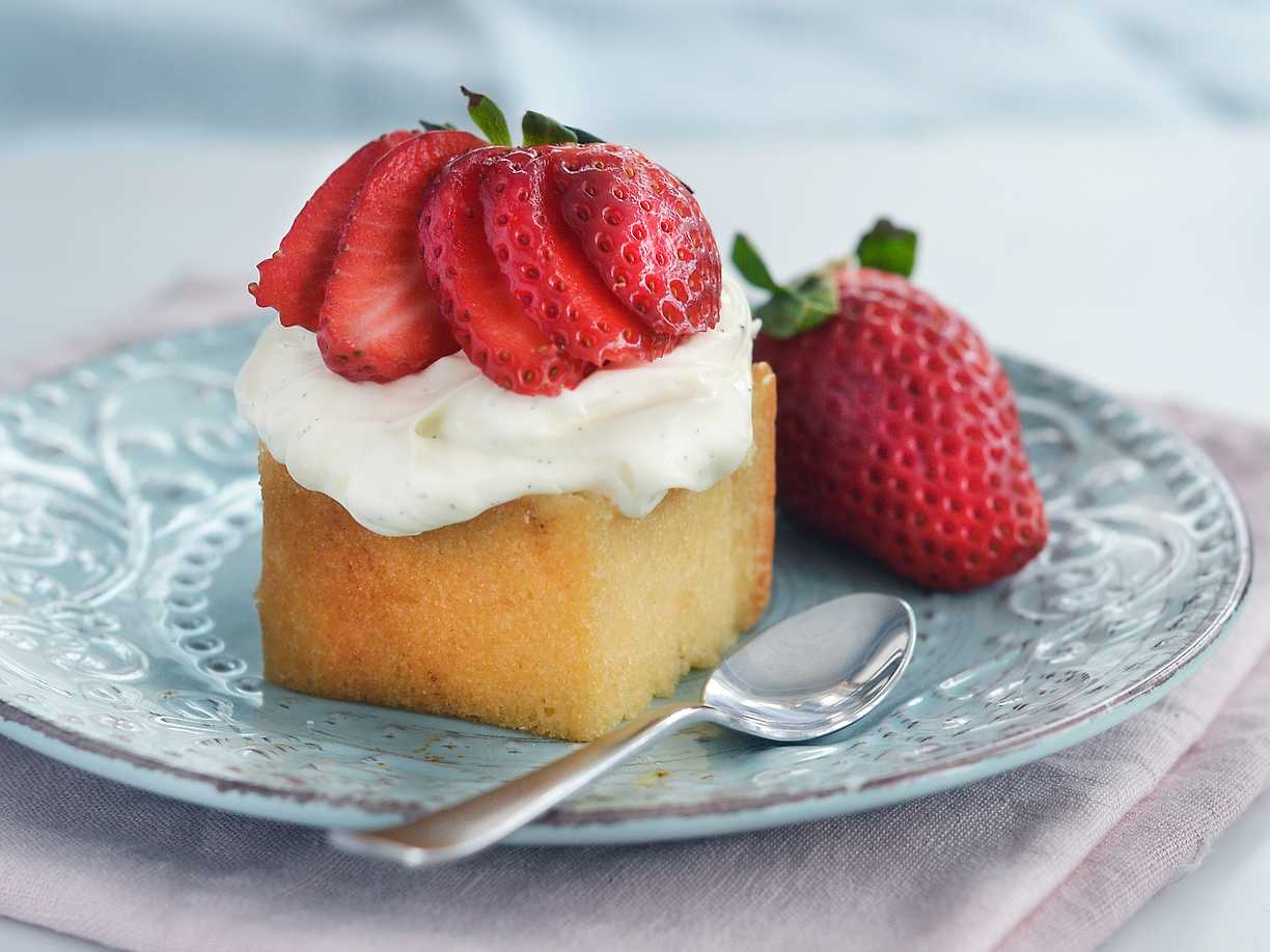 Snabb jordgubbsdessert till midsommar | Köket.se