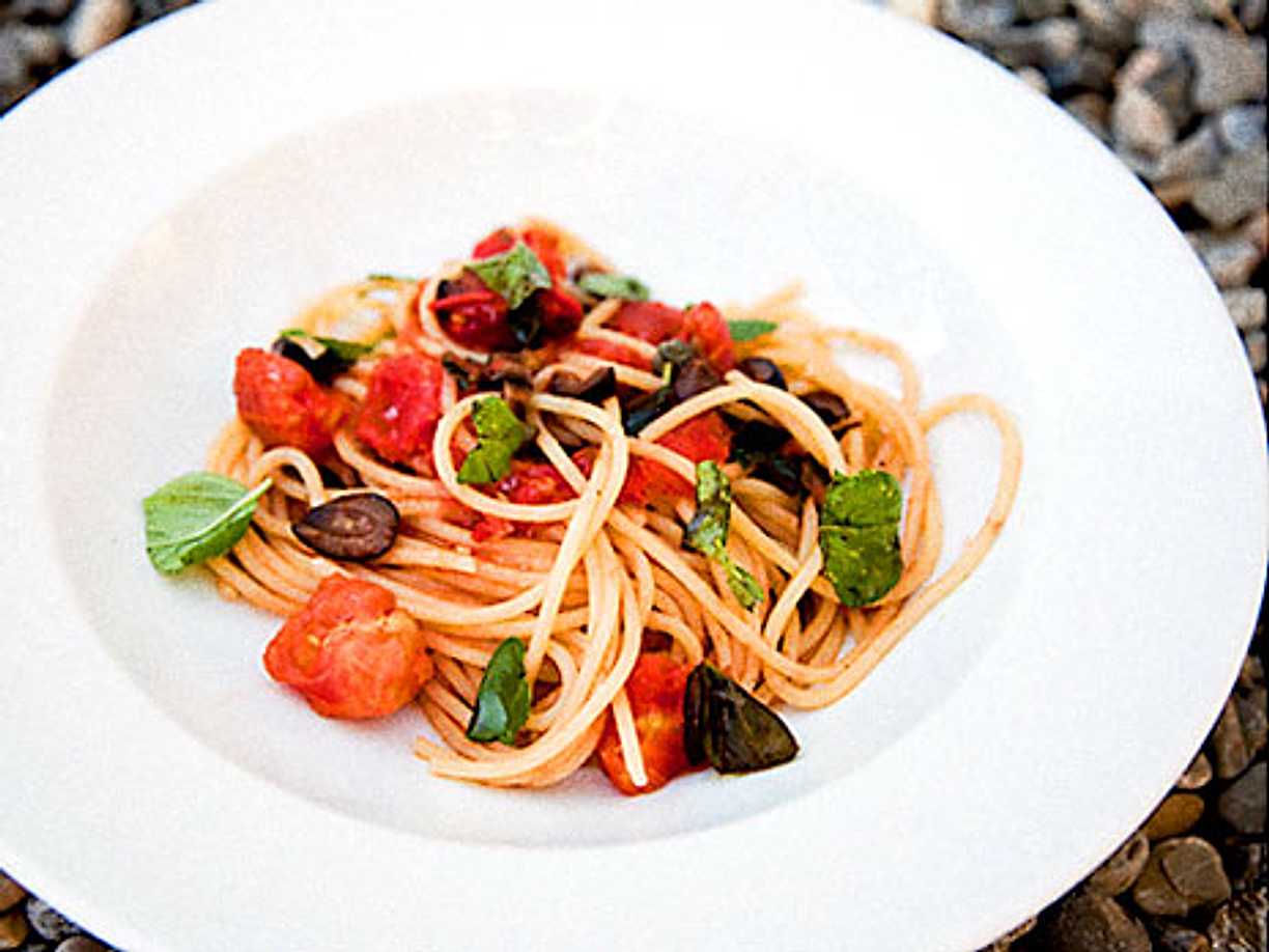 Spaghetti al pomodoro crudo | Köket.se