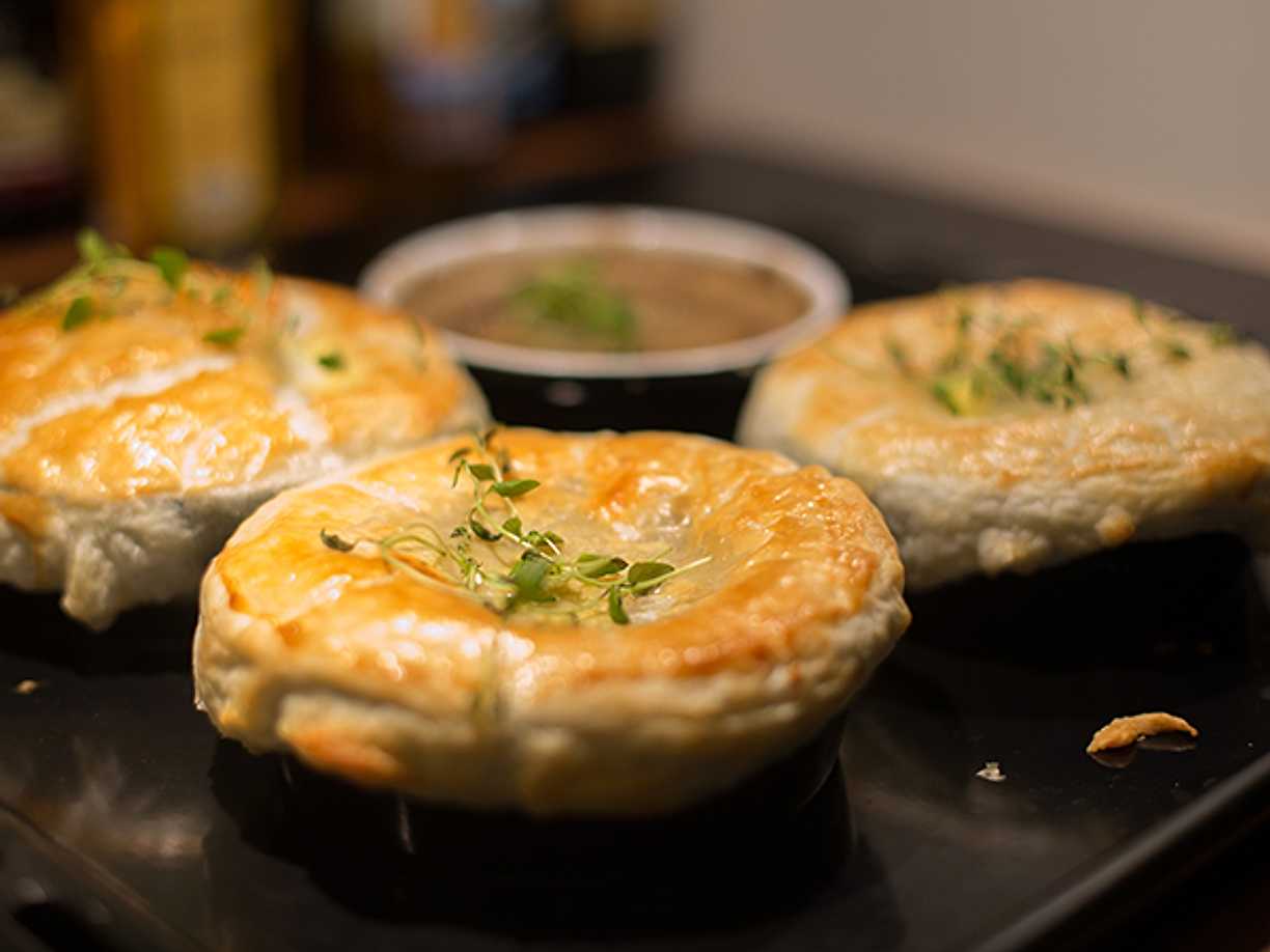 Trattkantarellsoppa med sting | Köket.se