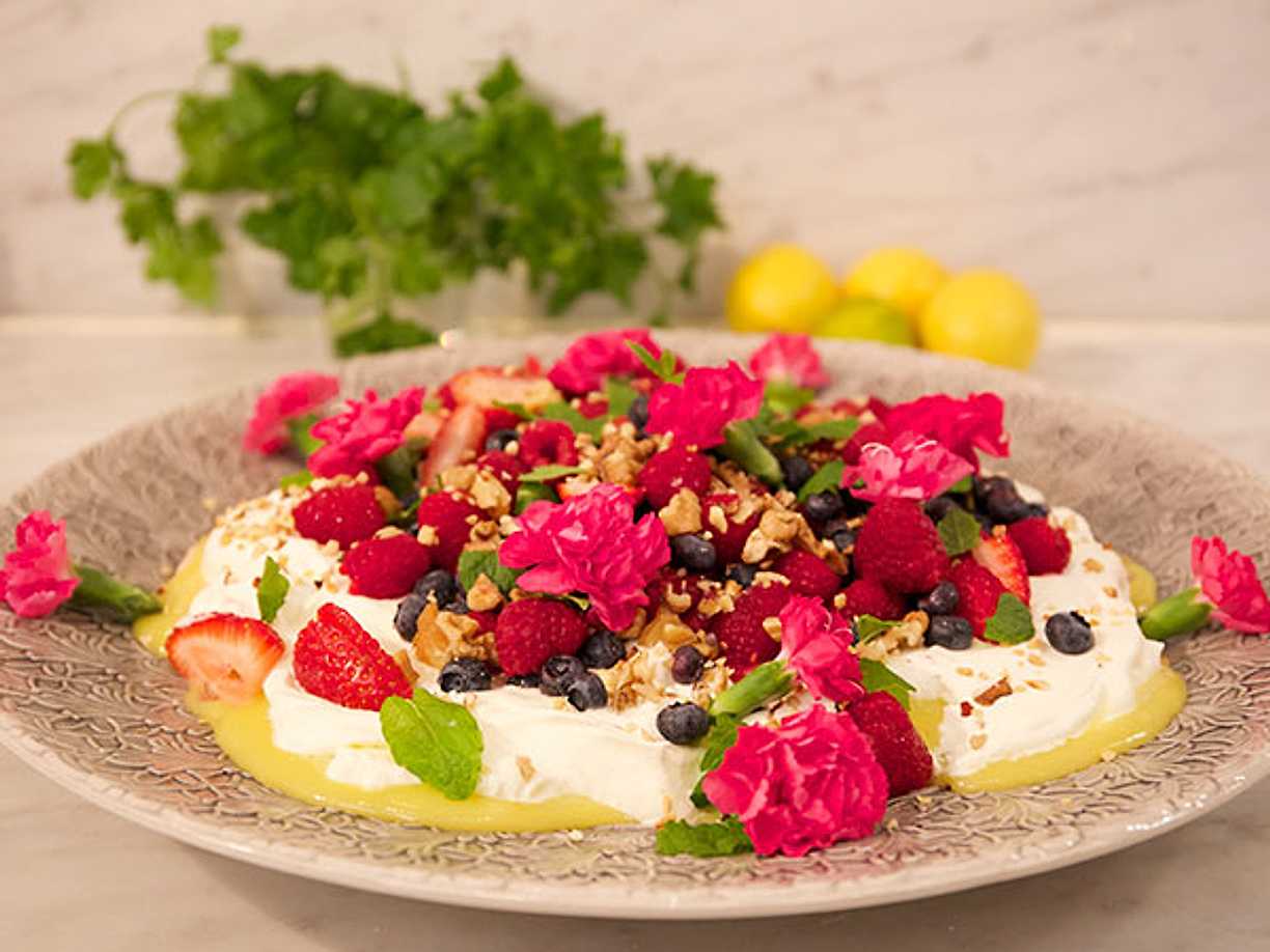 Very berry pavlova | Köket.se