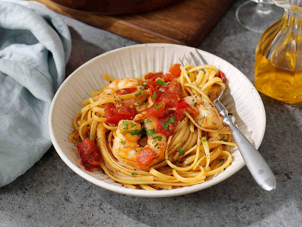 Pasta linguine med räkor och chili | Köket.se