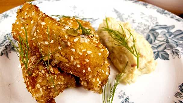 Hemlagade fiskpinnar med currysås | Recept från Köket.se